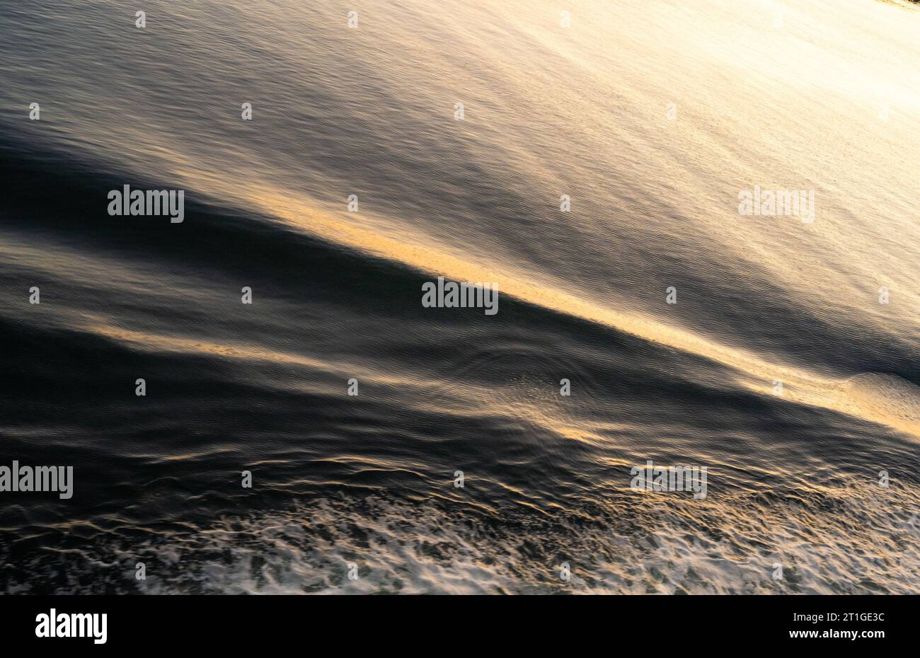Large wake hi-res stock photography and images - Alamy