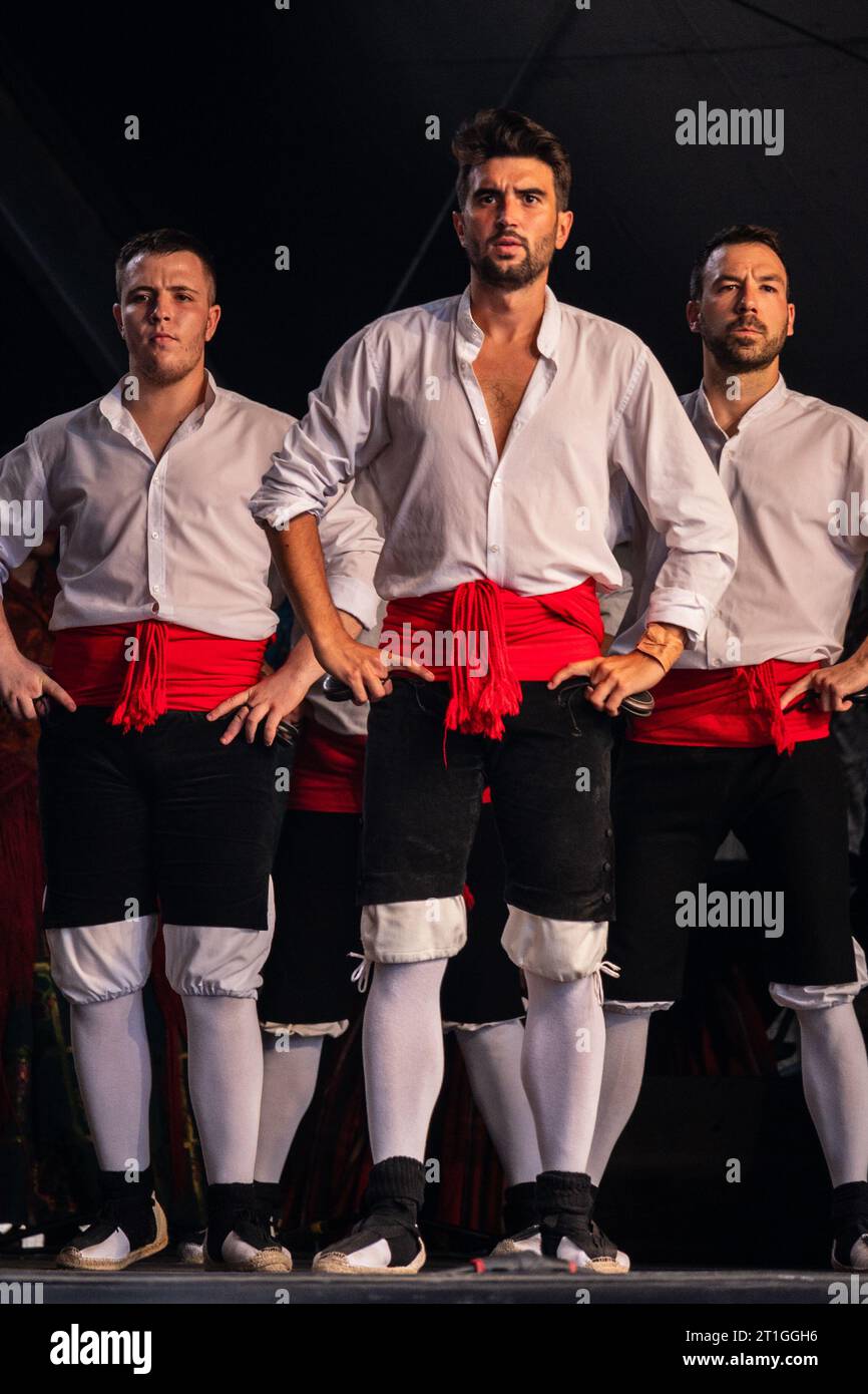 Jotas traditional dance hi-res stock photography and images - Alamy