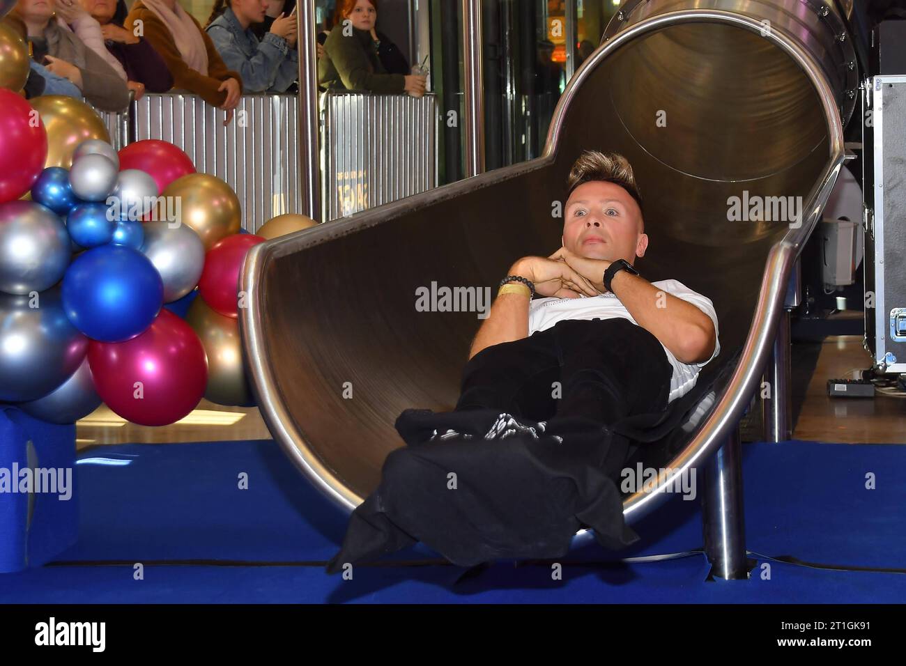 Masse rutschen hi-res stock photography and images - Alamy