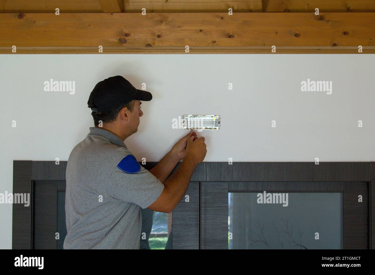 Man ladder lights hi-res stock photography and images - Alamy
