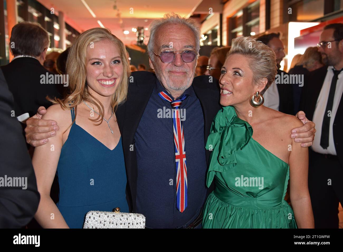 Luna Klee, Jorge Olsen, Alexandra Hofmann bei der VERLEIHUNG DER ...