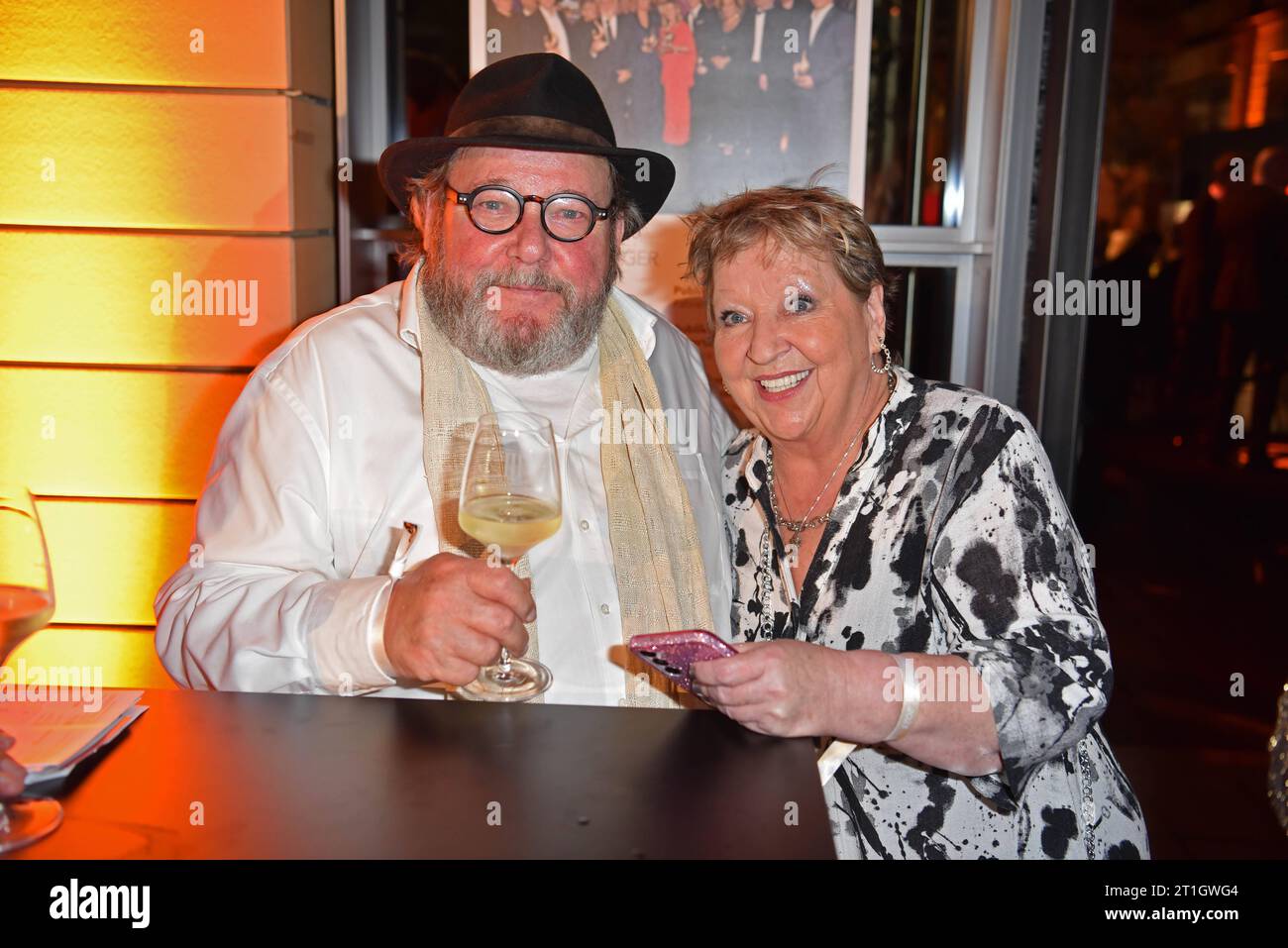 Walter Plathe, Angelika Mann bei der VERLEIHUNG DER GOLDENEN HENNE 2023 ...
