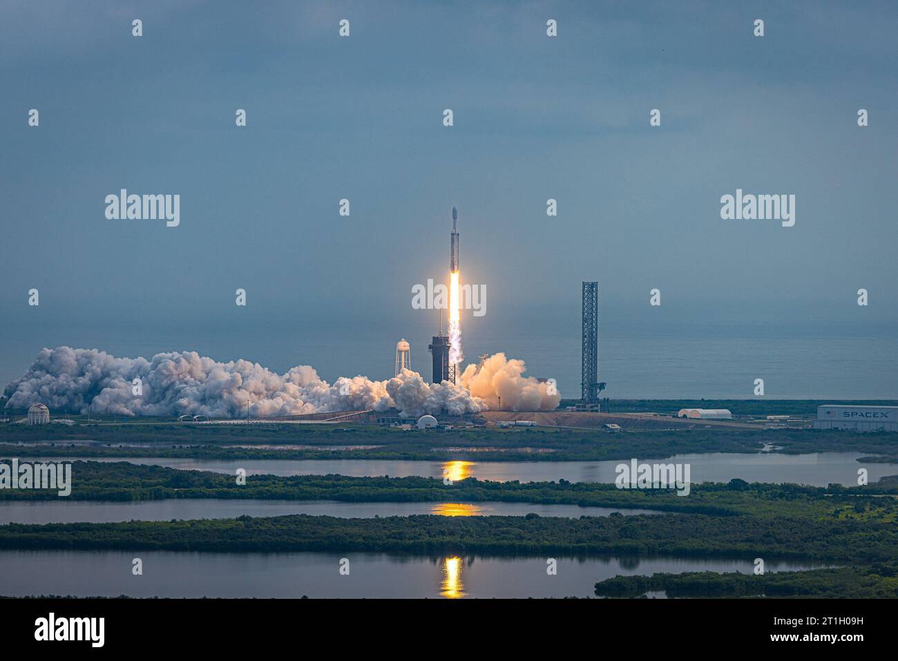 Cape Canaveral, USA. 13th Oct, 2023. NASA launches Psyche on SpaceX ...