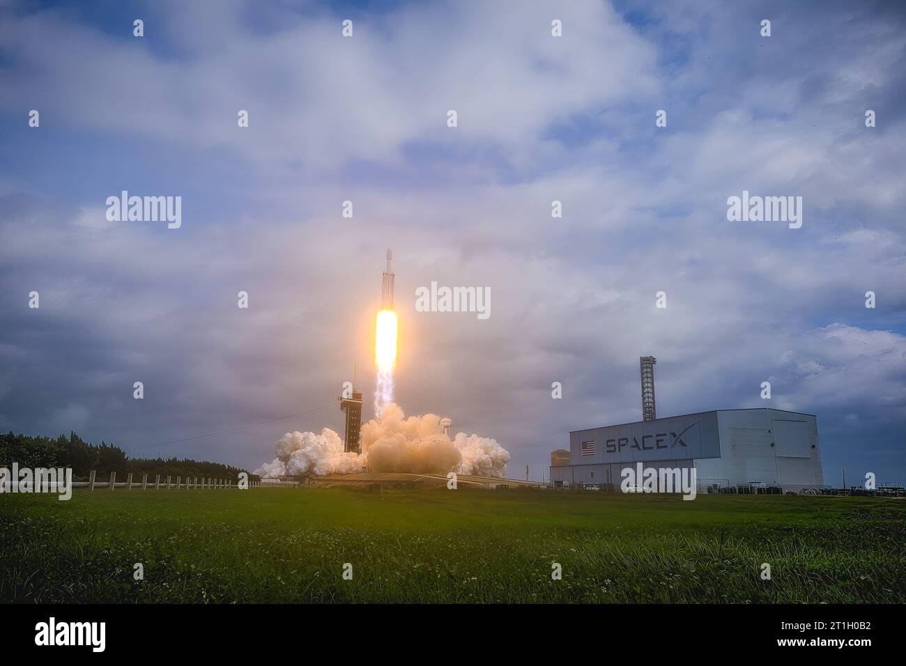 Cape Canaveral, USA. 13th Oct, 2023. NASA launches Psyche on SpaceX ...