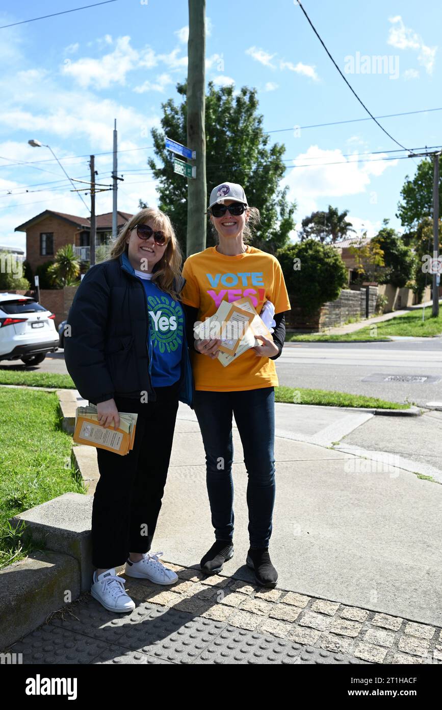 Smiling indigenous australian women hi-res stock photography and images ...