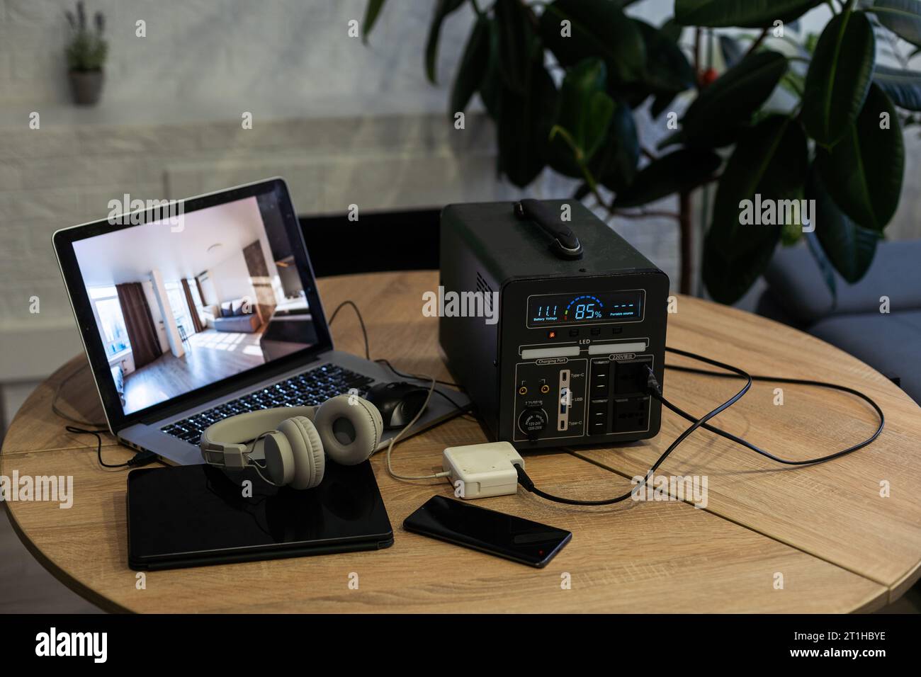 Desktop with a computer screen, keyboard, mouse, and headphone Stock ...