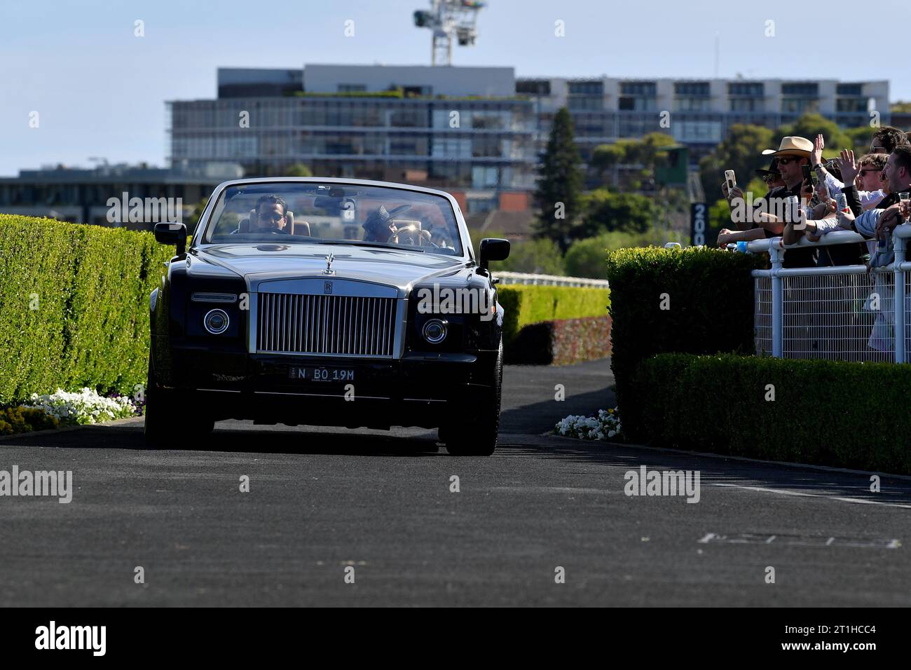 Sydney, Australia. 14th Oct, 2023. The TAB Everest race trophy arrives ...