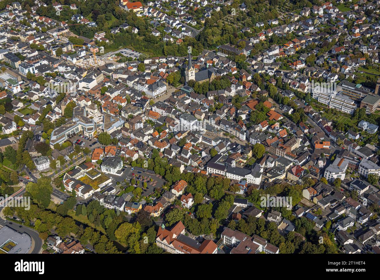 Luftbild, Stadtmitte mit Rathaus, kath. Kirche St. Vincenz und Dorte ...