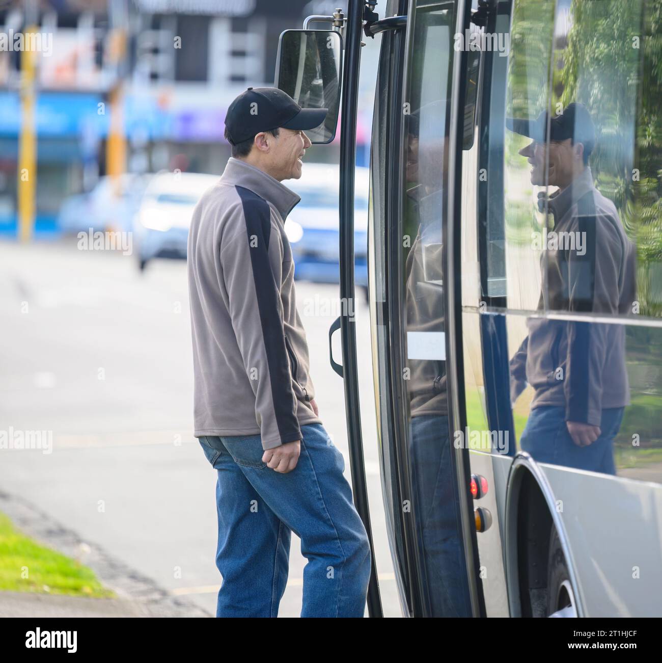 Walking to bus stop hi-res stock photography and images - Alamy