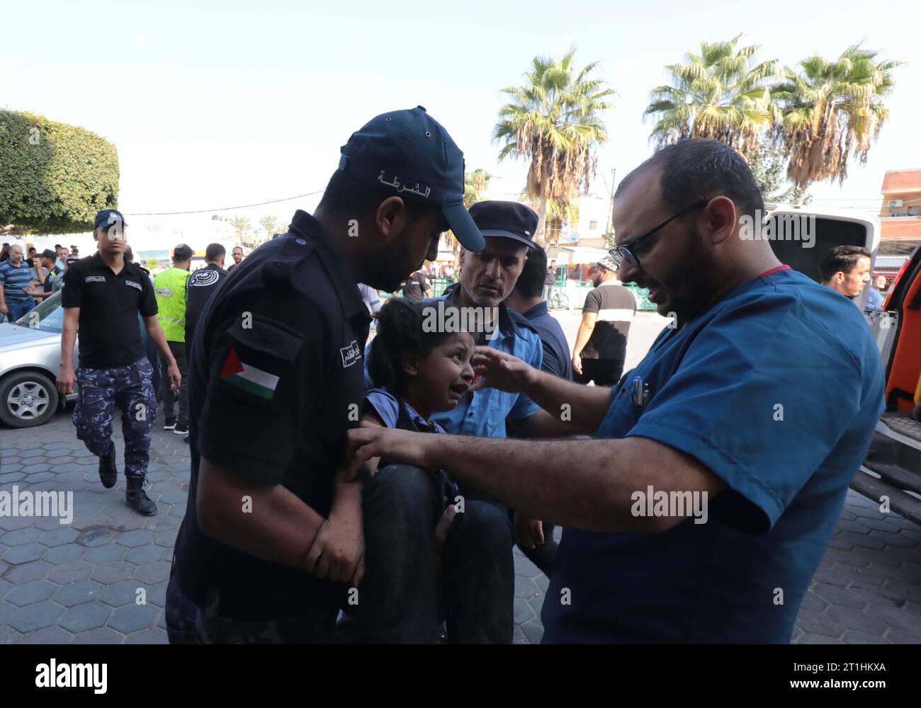 Palestinian paramedics treat wounded Palestinians, including children ...
