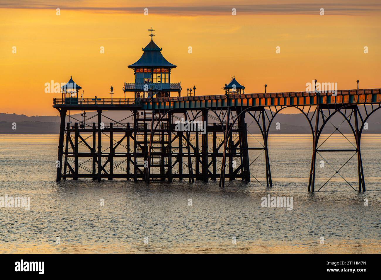 Pier side panels catching some sunlight Stock Photo - Alamy