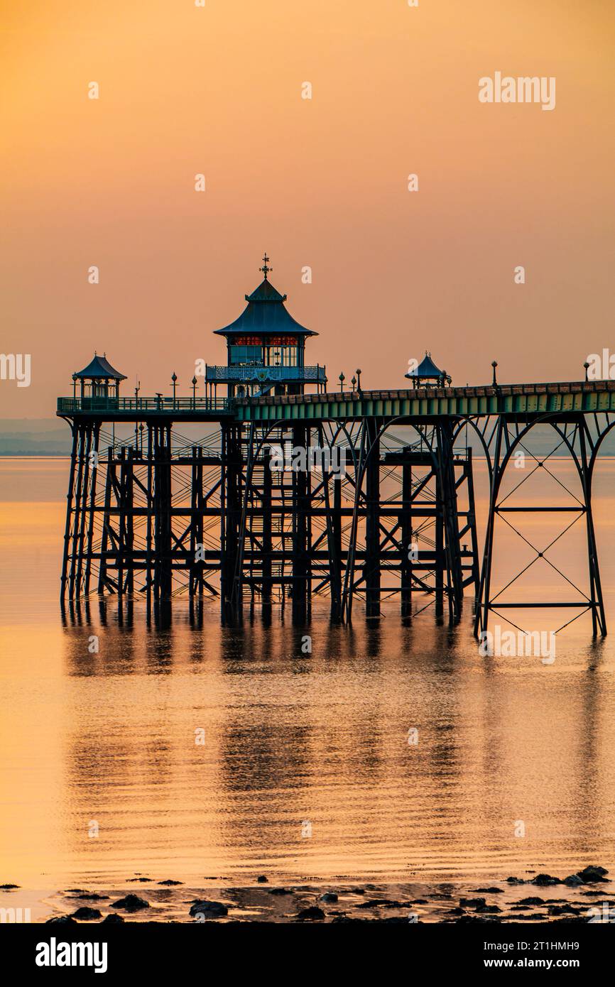 Victorian pier legs hi-res stock photography and images - Alamy