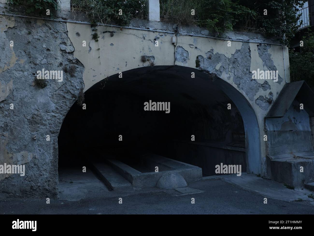 The most interesting deteriorated walls I've come across. Large ...