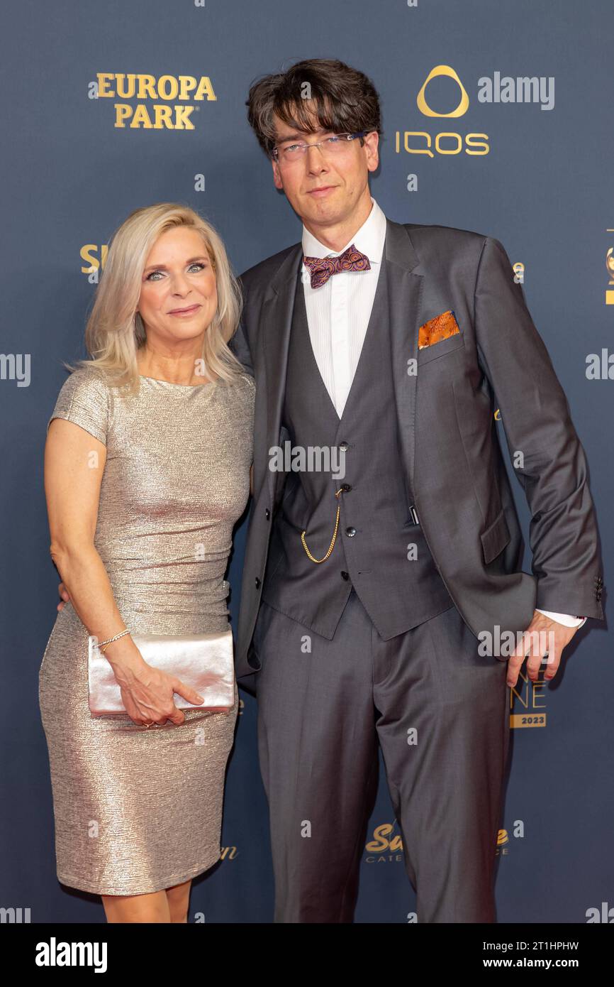 Award - Goldene Henne 2023 Uta Bresan mit Ehemann Karsten Freund bei ...