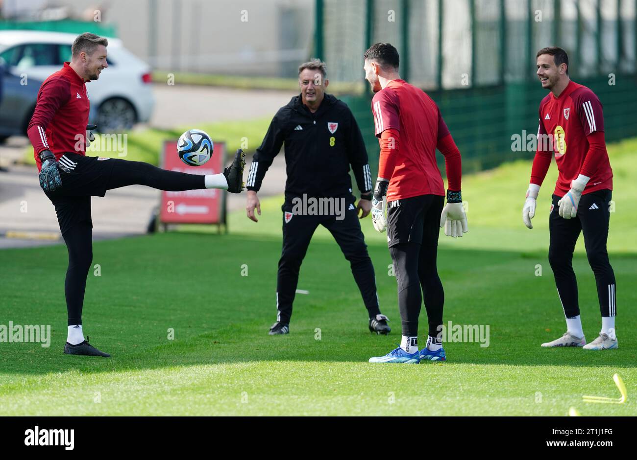 Wales goalkeeping coach tony roberts hi-res stock photography and ...