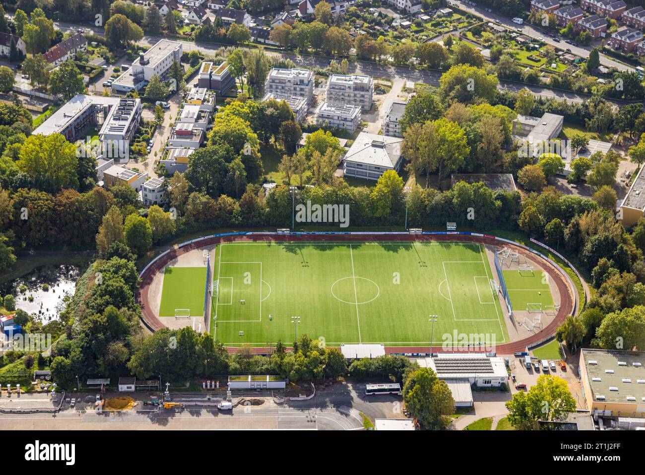 Luftbild, Sportplatz Am Hombruchsfeld, Baustelle mit Neubau Ewige Teufe ...