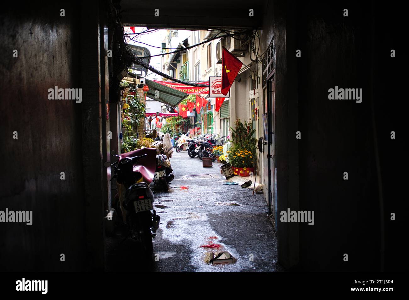 Ho chi minh city alley hi-res stock photography and images - Alamy