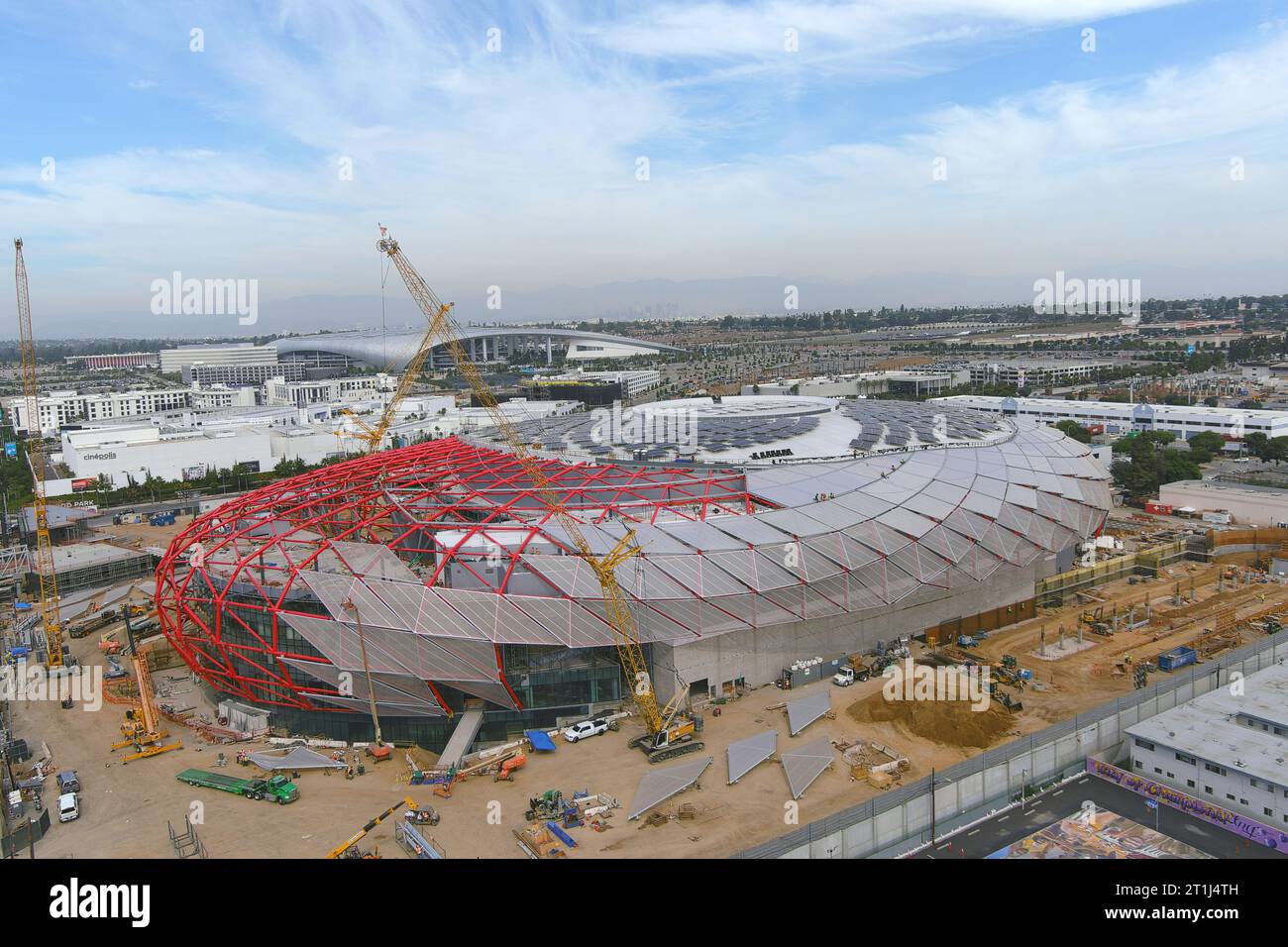 Los angeles intuit dome aerial hi-res stock photography and images - Alamy