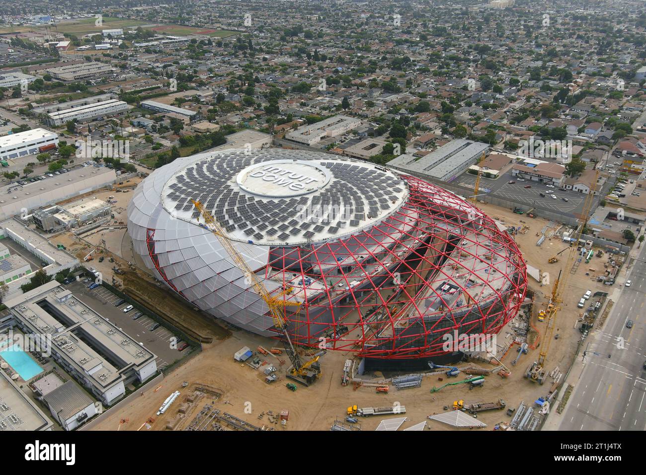 Los angeles intuit dome aerial hi-res stock photography and images - Alamy