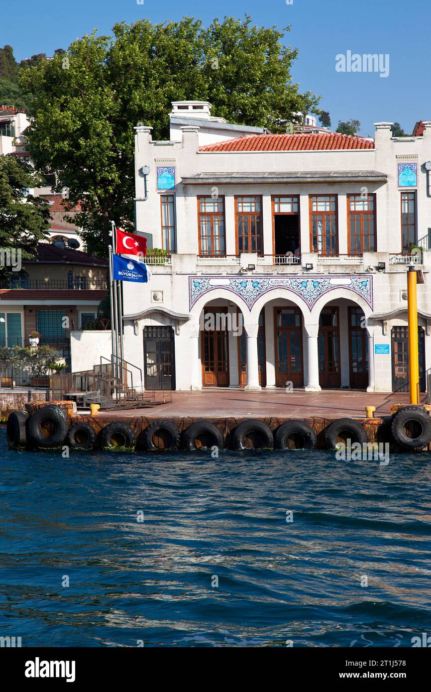 Luxury and traditional mansion white villa by the sea in the Bosphorus ...