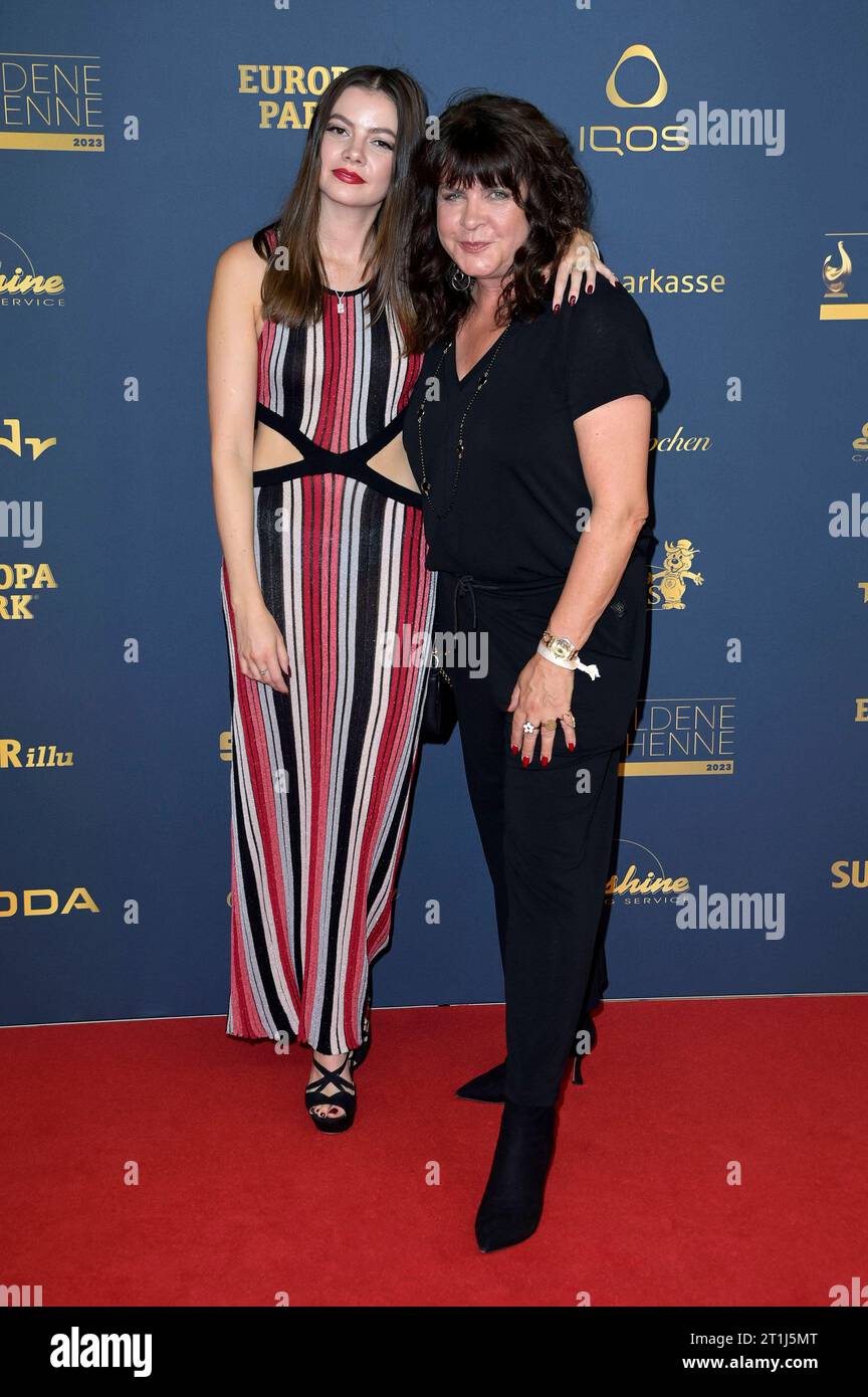 Maria Clara Groppler mit ihrer Mutter Grit bei der 29. Verleihung der ...