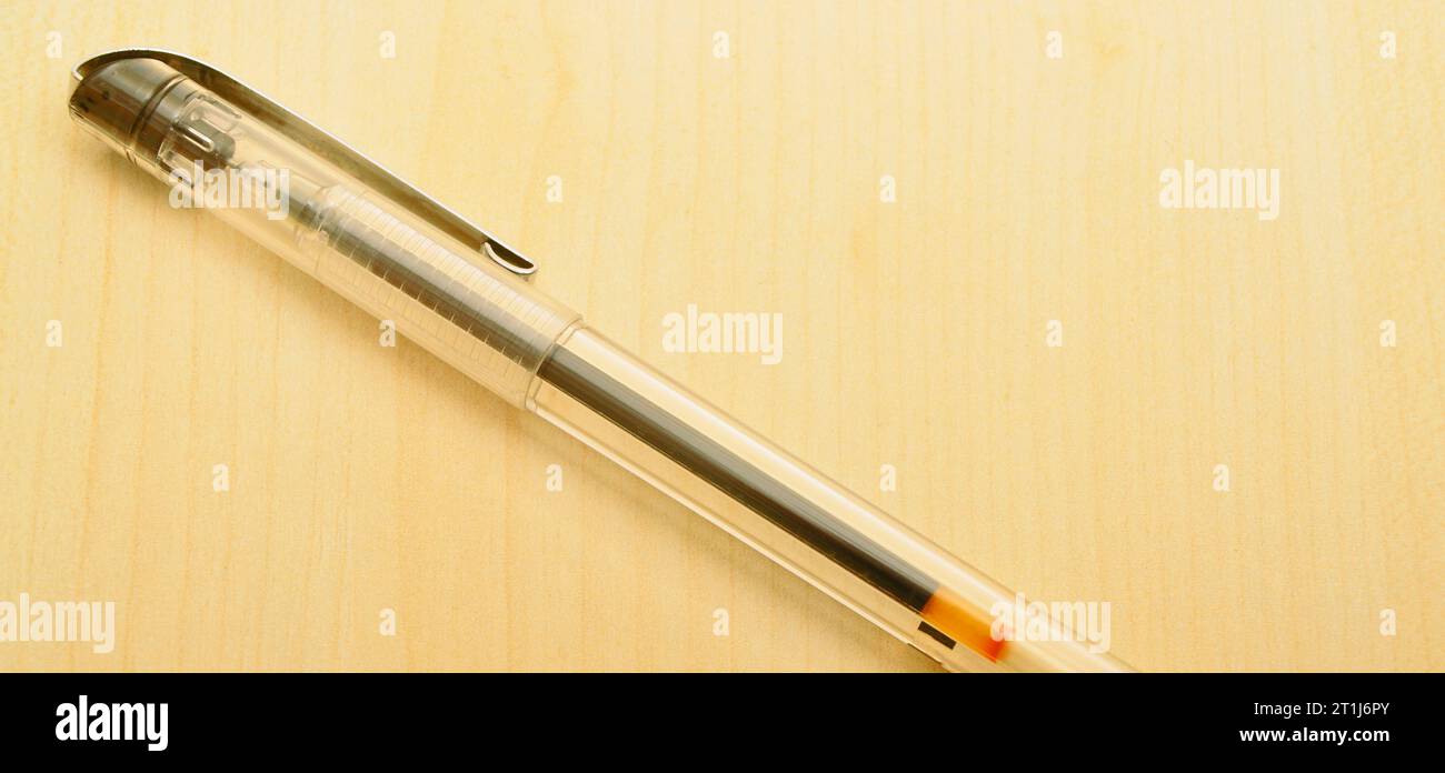 Transparent gel pen written in black, can be used in the office and at ...