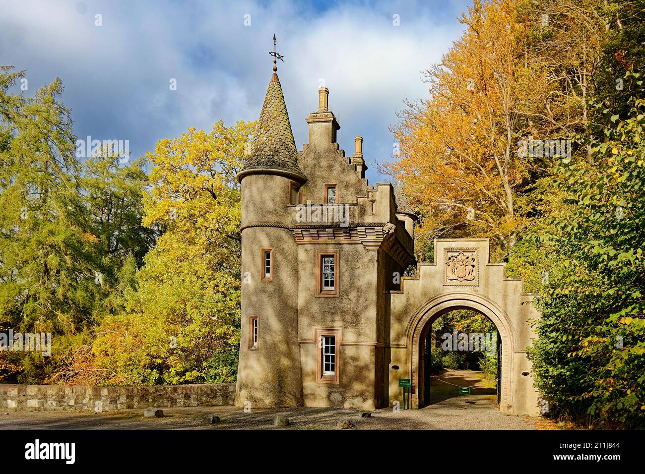 Bridge of Avon over the River Avon at Ballindalloch in Moray gate house ...