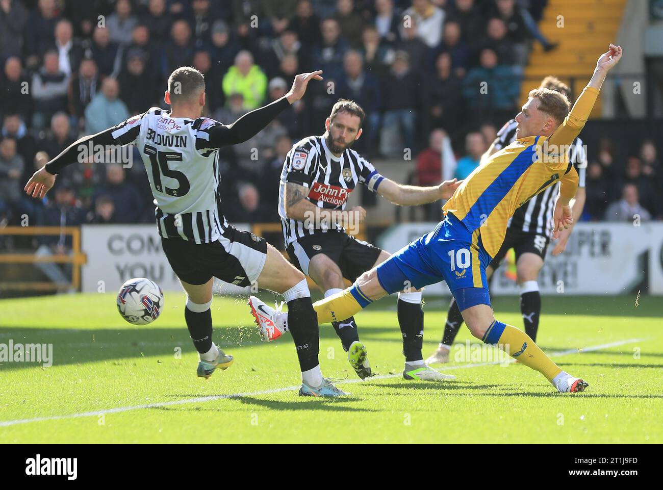 George maris mansfield town hi-res stock photography and images - Alamy