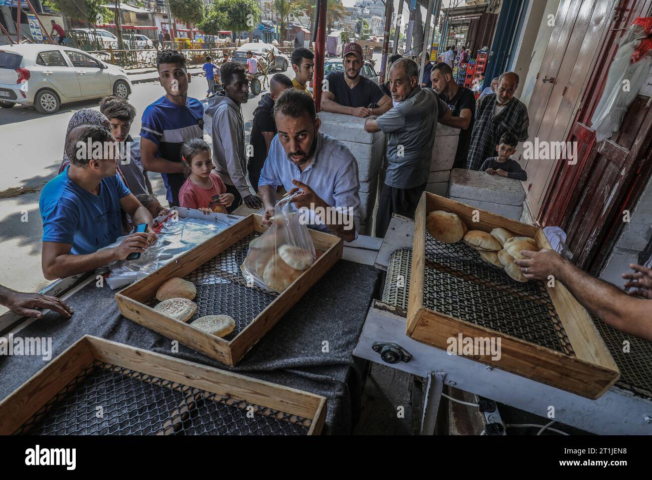Bakery shops hi-res stock photography and images - Alamy