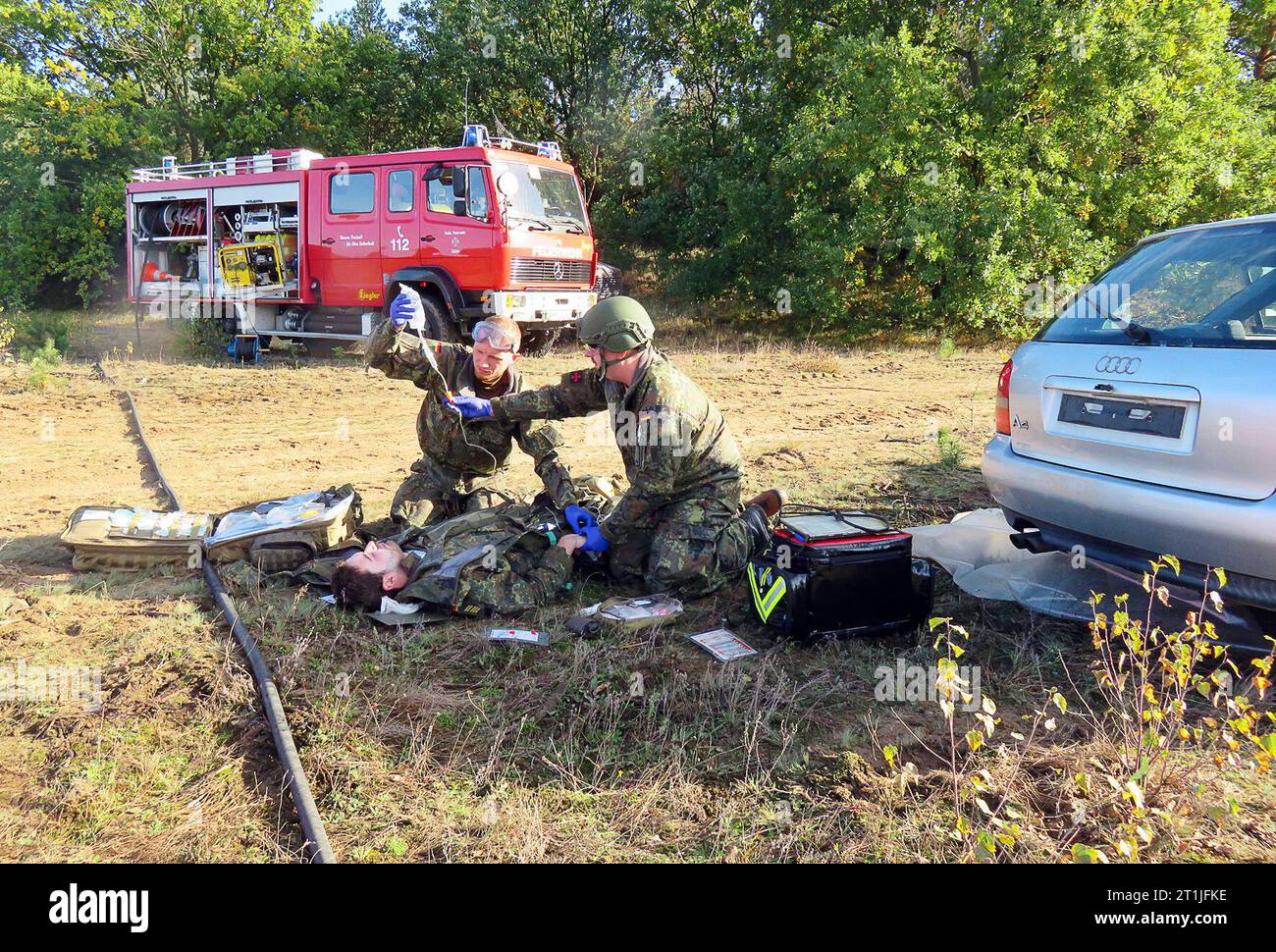 Colbitz, Germany. 14th Oct, 2023. Emergency paramedics from the German ...