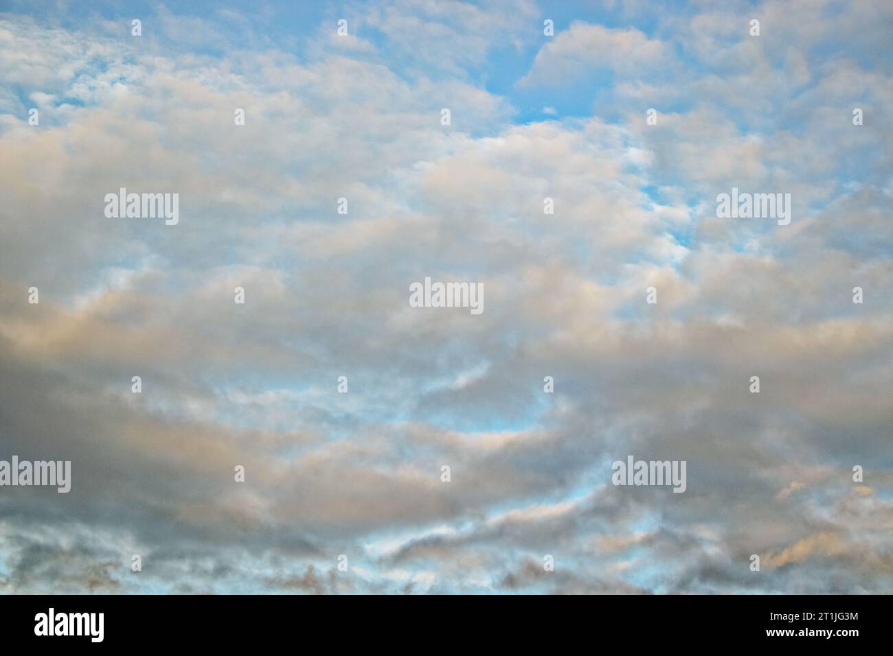 Mesmerizing Cloud Formations: Nature's Canvas Unveiled ☁️🌥️ Dive into ...