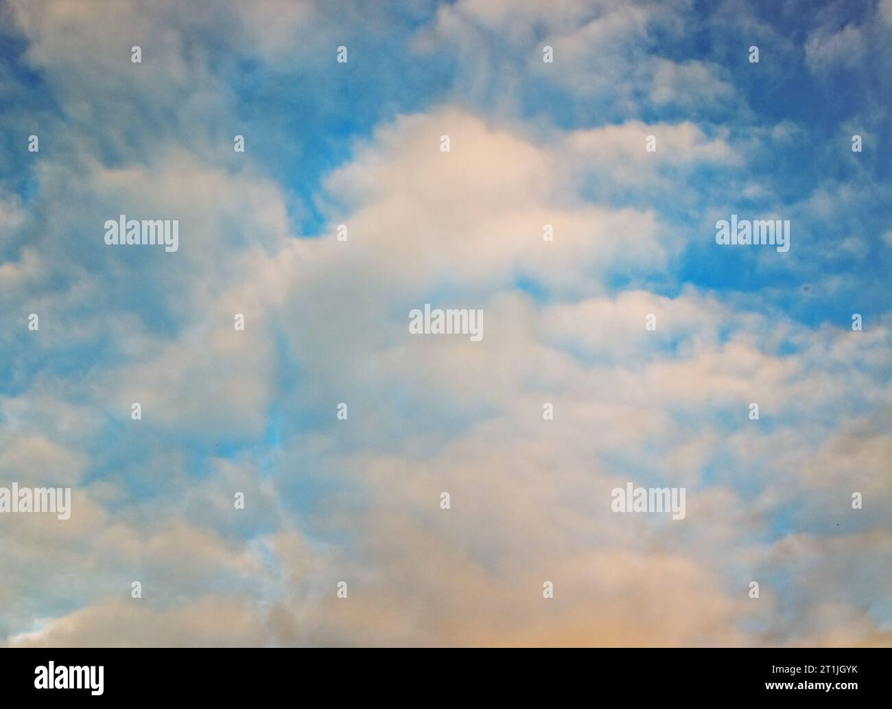 Mesmerizing Cloud Formations: Nature's Canvas Unveiled ☁️🌥️ Dive into ...