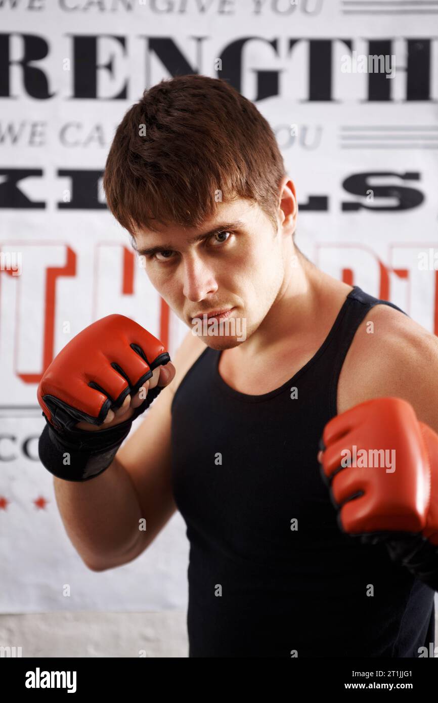 Portrait of male boxer in guard hi-res stock photography and images - Alamy