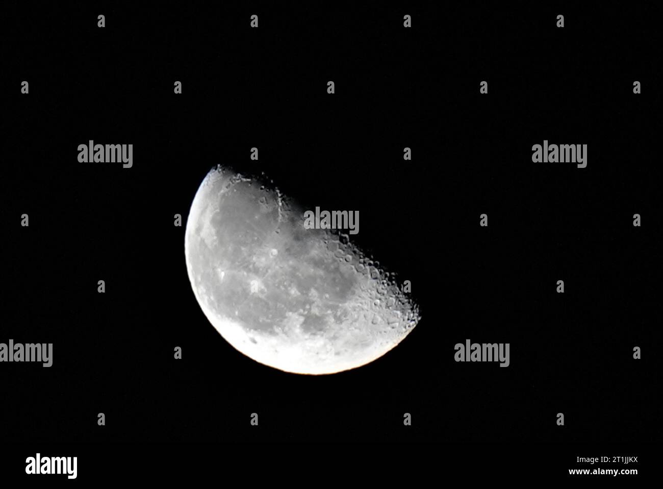 Full moon 4k hi-res stock photography and images - Alamy