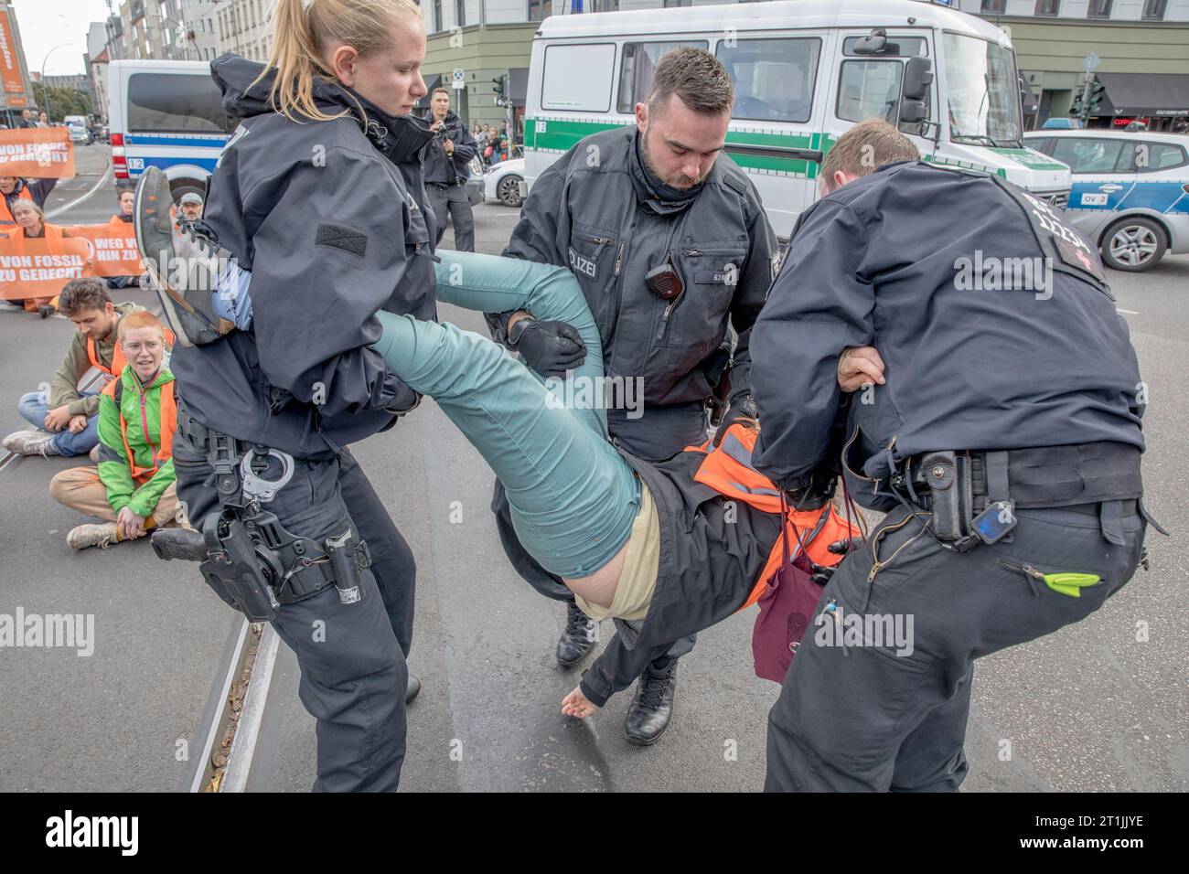 Berlin, Germany. 14th Oct, 2023. Berlin police forcibly removed members ...