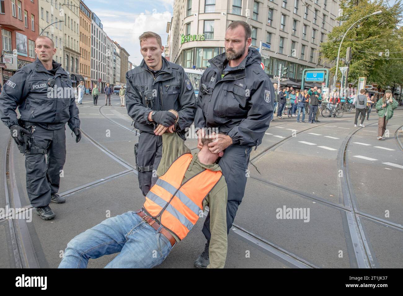 Berlin police forcibly removed members of the "Last Generation, a ...