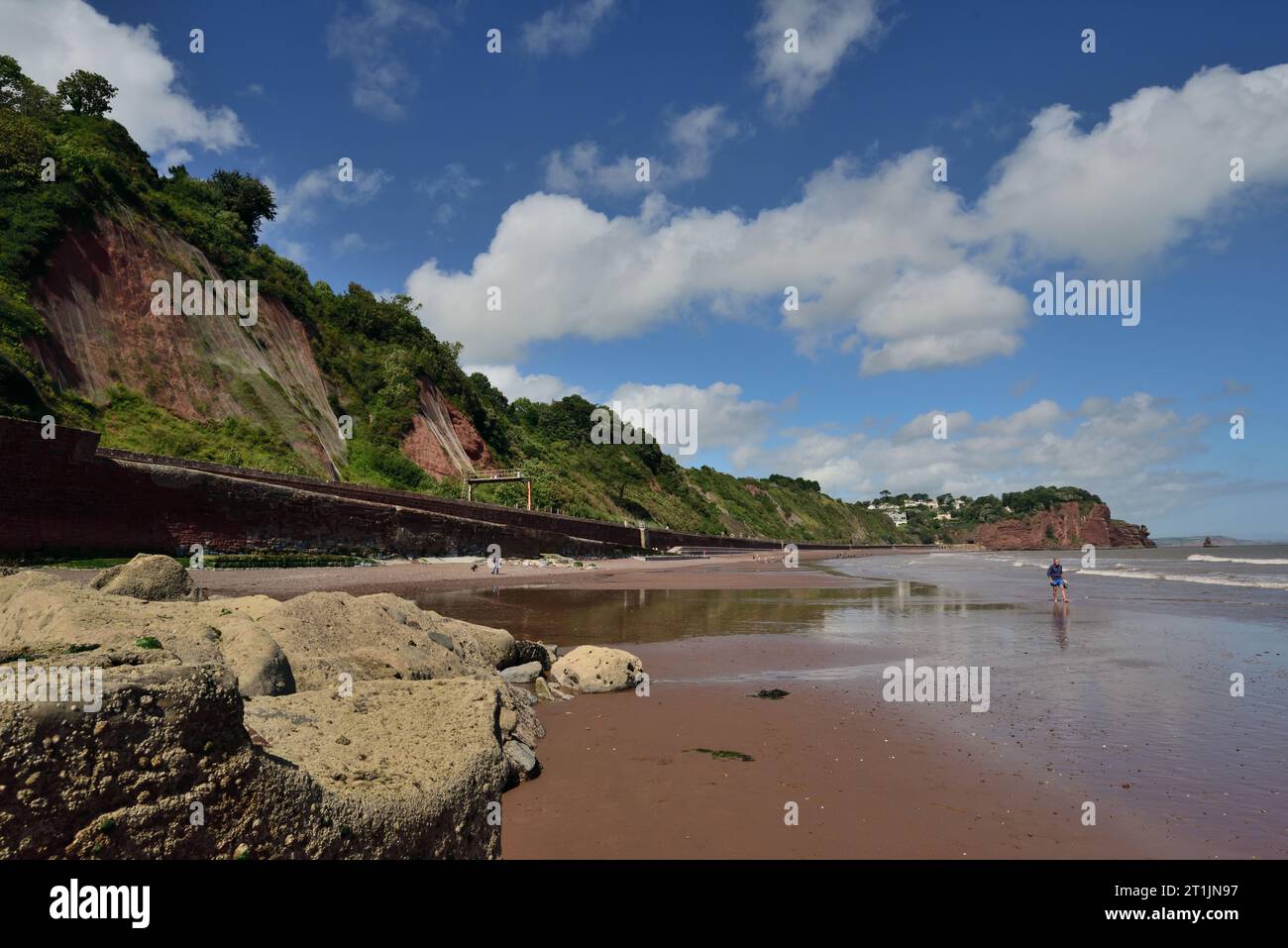Holcombe beach, Teignmouth, looking towards Hole Head at low tide Stock ...