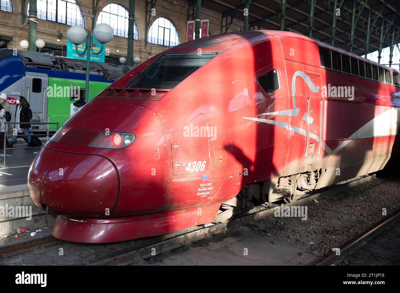 Im Französischen Eisenbahnnetz verkehren Züge der SNCF als staatliche ...