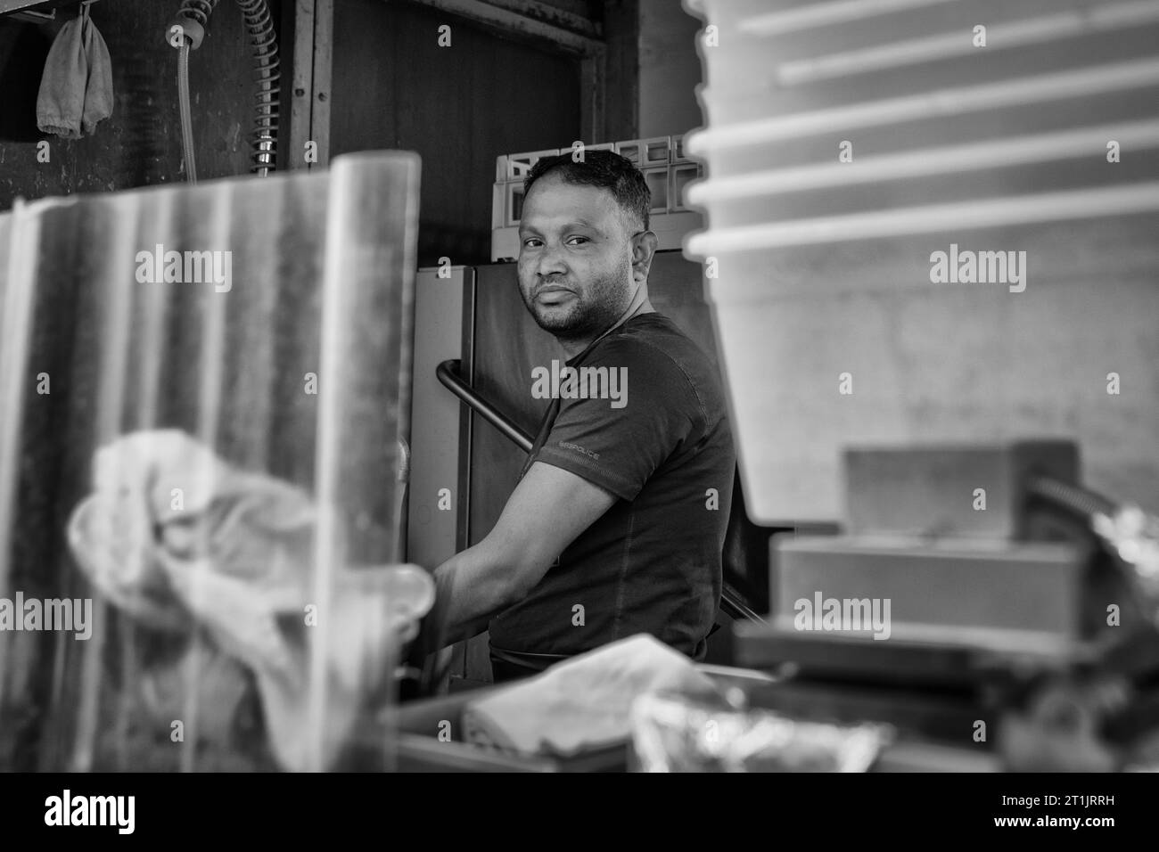 Cafe worker, Marches des Enfants Rouges, Le Marais, Paris, France Stock ...