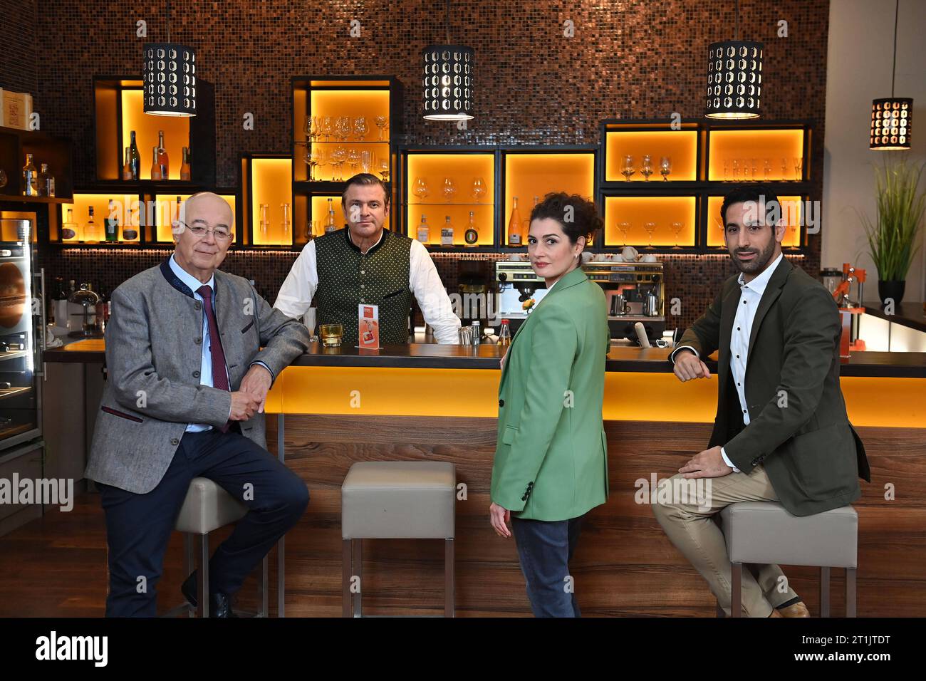 v.li: Alexander Duda Rolle: Polizeidirektor Gert Achtziger, Christian K ...