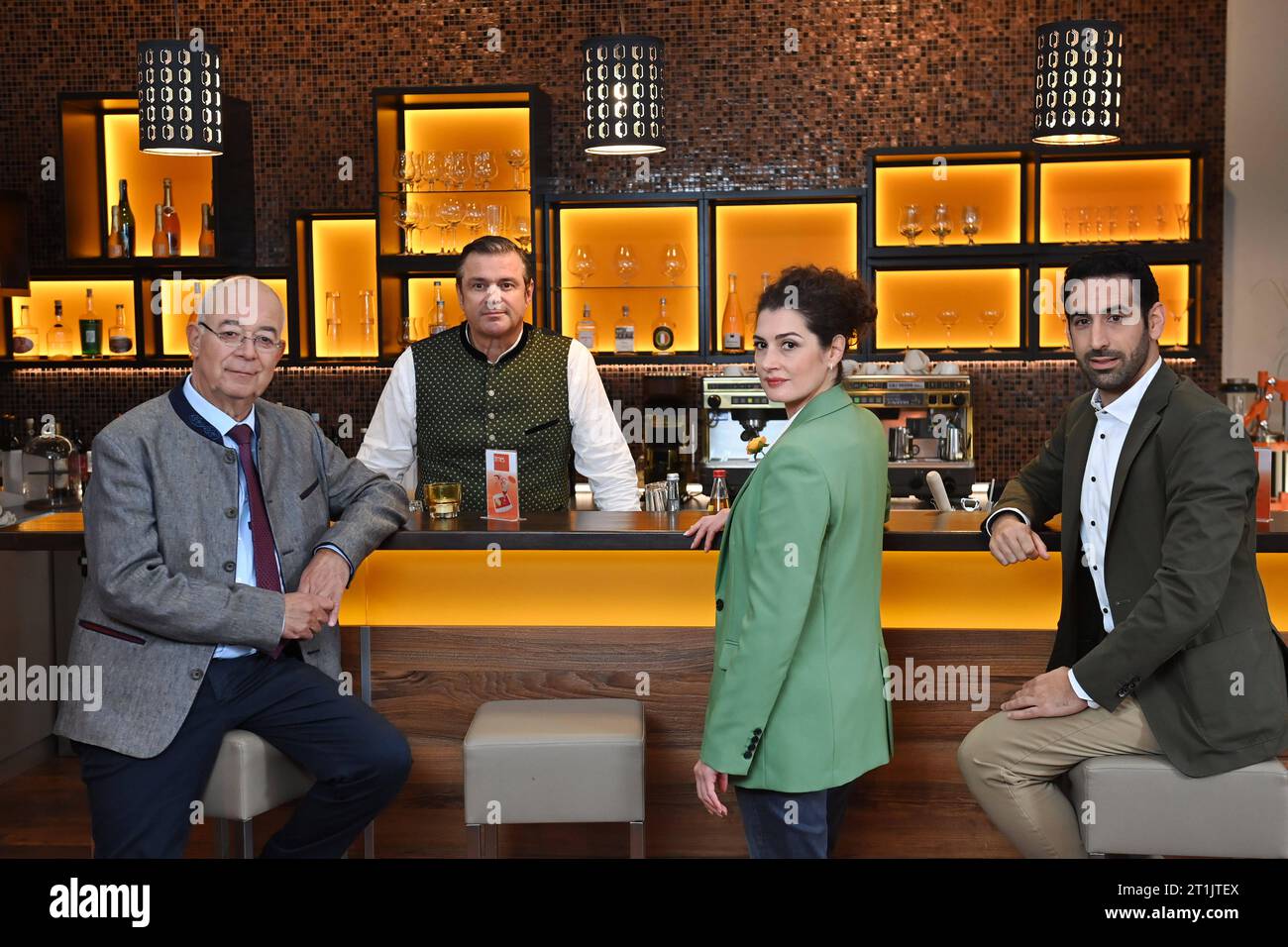 v.li: Alexander Duda Rolle: Polizeidirektor Gert Achtziger, Christian K ...