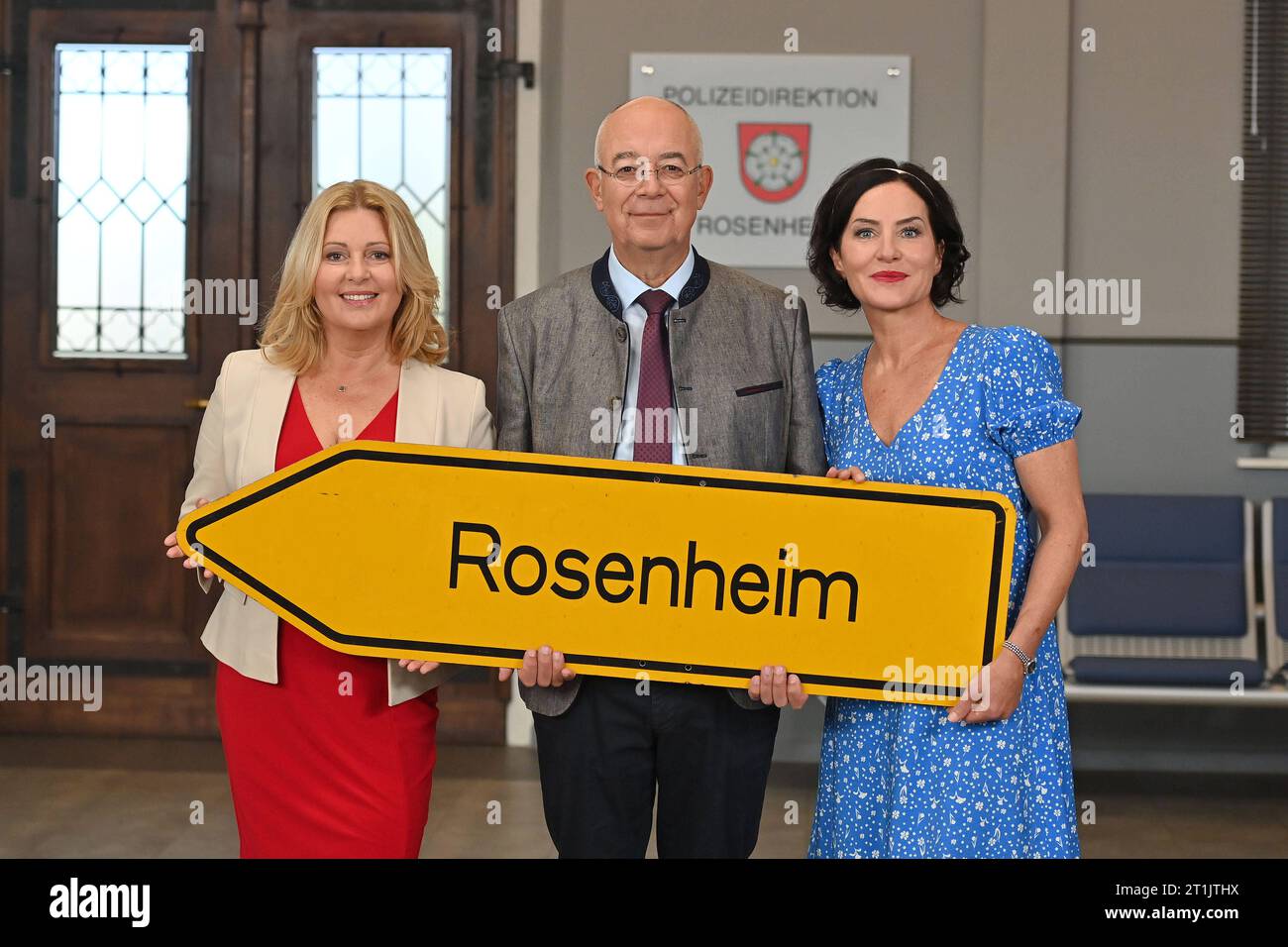 v.li:Alexander Duda Rolle: Polizeidirektor Gert Achtziger, Karin Thaler ...