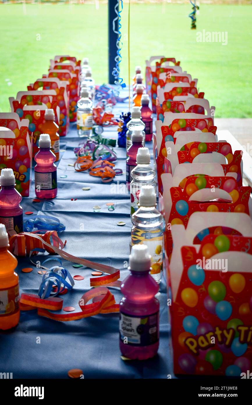 8 year olds birthday party Stock Photo - Alamy