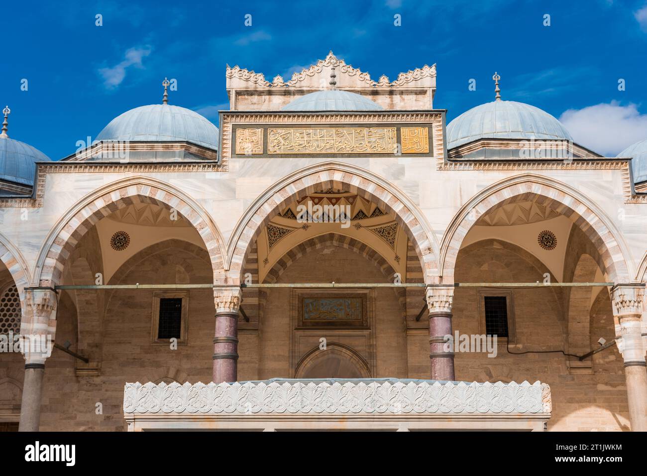 Courtyard of the Suleymaniye Mosque in Istanbul, Turkey Stock Photo - Alamy