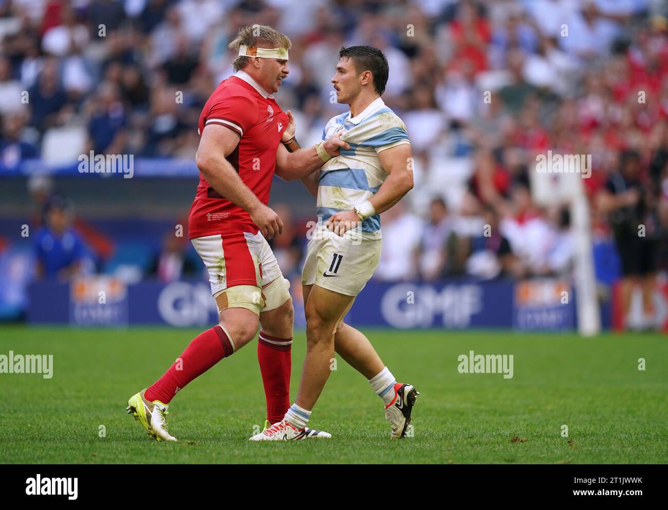 Wales' Aaron Wainwright (left) and Argentina's Mateo Carreras during ...