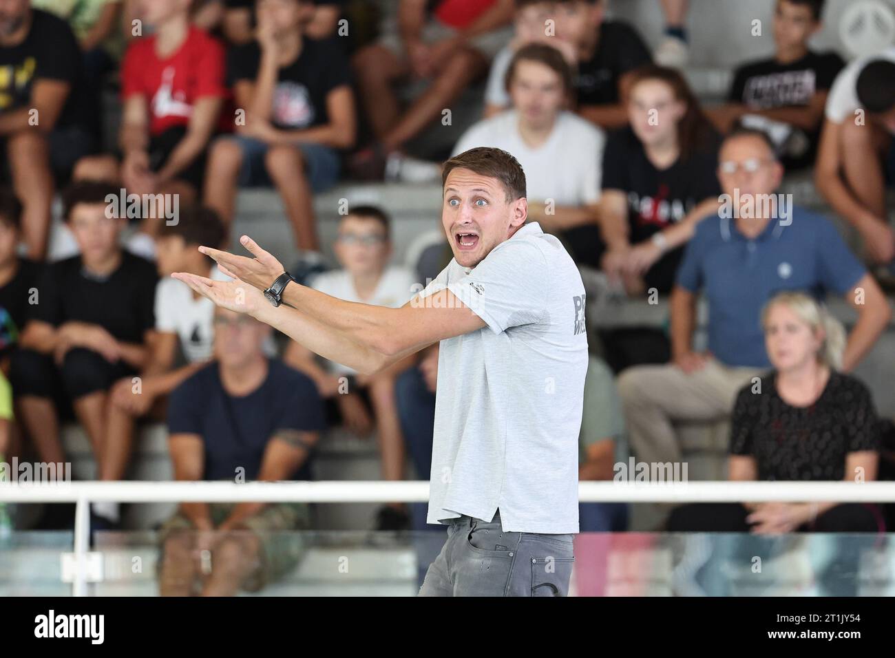 Sukno sandro hi-res stock photography and images - Alamy