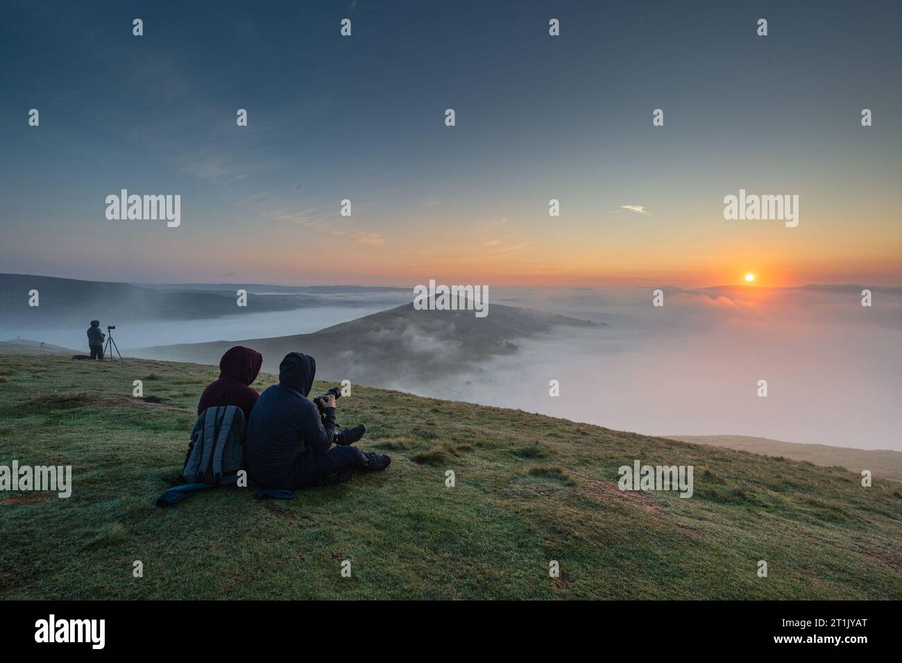 Hilltop people hi-res stock photography and images - Alamy