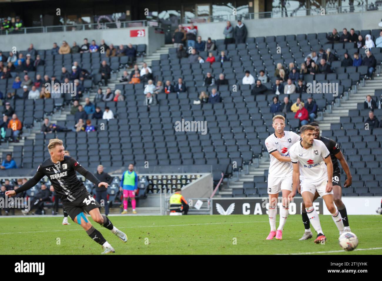 Ben whitfield barrow goal hi-res stock photography and images - Alamy