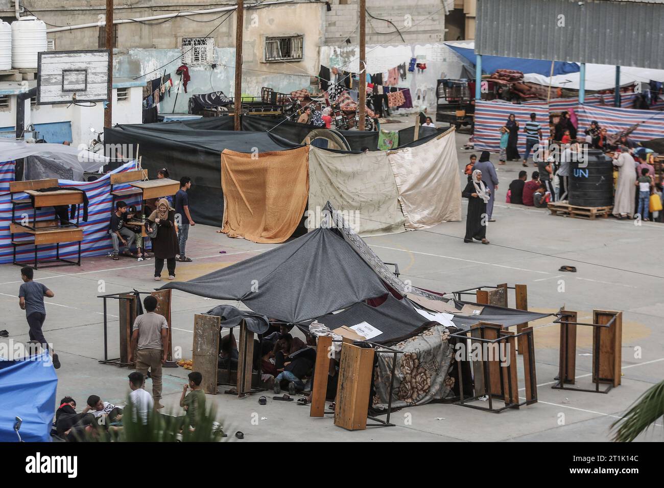 Khan Yunis, Palestinian Territories. 14th Oct, 2023. Displaced ...