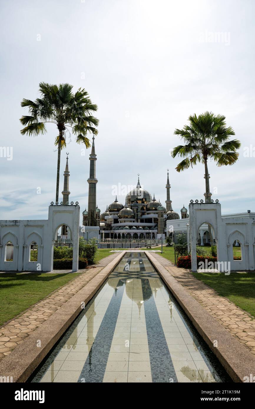 Crystal Mosque, Terengganu, Malaysia - A grand structure made of steel ...